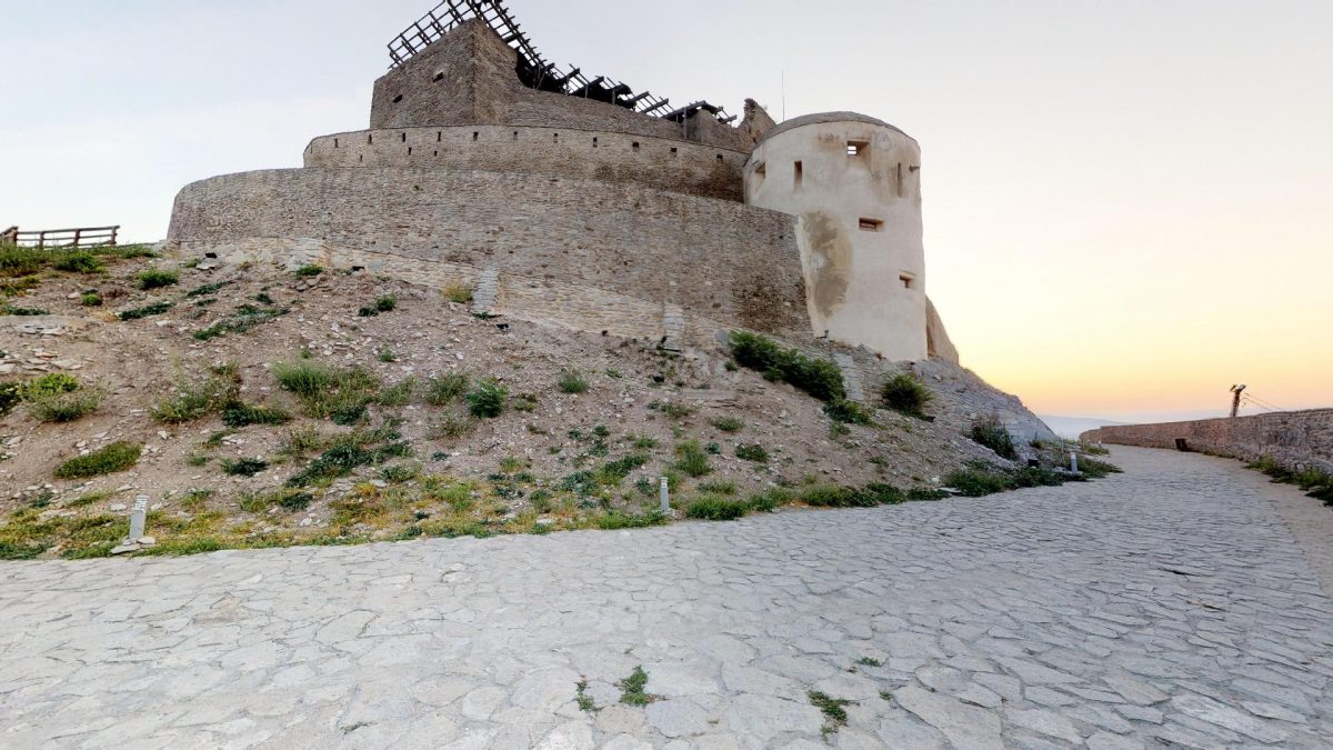 Cetatea Devei - President Deva